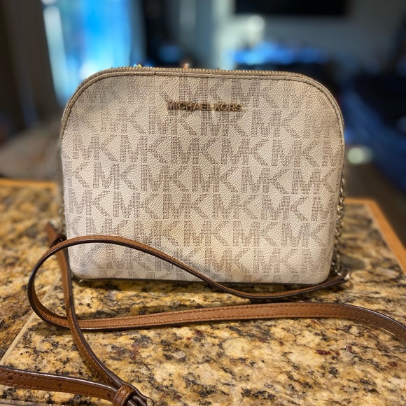 Michael Kors | Bags | Michael Kors Medium Logo Crossbody Bag | Poshmark